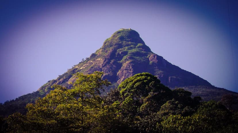 Sri Padasthanaya: Respectful Hiking Guide to Sri Pada Peak | Tripceylon ...